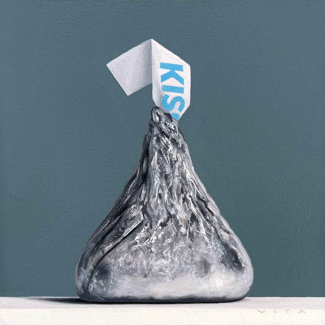 Silver Kiss – The Gallery Girl